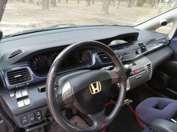 Honda FR-V 2007 in Taurage, with an engine capacity of 2.20 L and mileage of 342 thousand km for 1000 €, photo 3 on AUTOMOTO.COM.LV