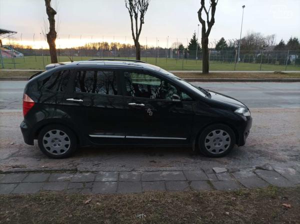 Honda FR-V 2007 in Taurage, with an engine capacity of 2.20 L and mileage of 342 thousand km for 1000 €, photo 4 on AUTOMOTO.COM.LV