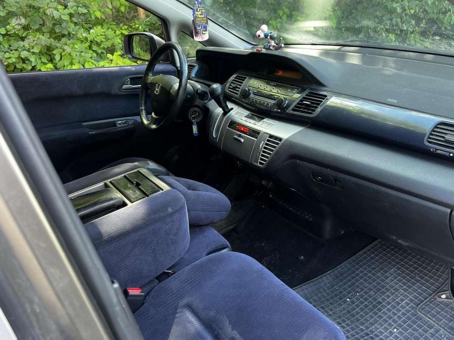 Honda FR-V 2008 in Vilnius, with an engine capacity of 1.80 L and mileage of 250 thousand km for 1000 €, photo 10 on AUTOMOTO.COM.LV