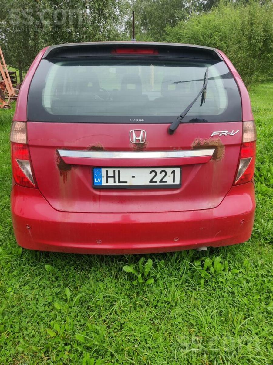 Red Honda FR-V 2007 in Cesis, with an engine capacity of 1.80 L and mileage of 264 thousand km for 900 €, photo 1 on AUTOMOTO.COM.LV