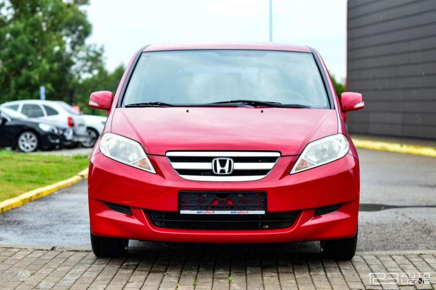 Red Honda FR-V 2005 in Kretinga, with an engine capacity of 2.20 L and mileage of 233 thousand km for 2650 €, photo 2 on AUTOMOTO.COM.LV