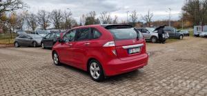 Red Honda FR-V 2006 in Valmiera, with an engine capacity of 2.00 L and mileage of 252 thousand km for 1650 €, photo 4 on AUTOMOTO.COM.LV