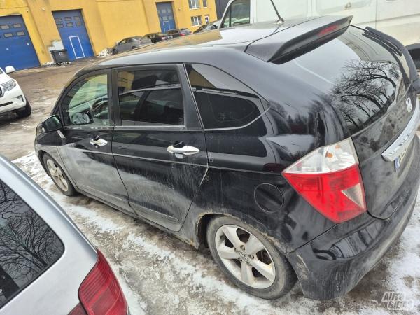 Honda FR-V 2007 Viļņa, ar dzinēja tilpumu 2.20 L un nobraukumu 450 tūkst. km par 450 €, foto 2 vietnē AUTOMOTO.COM.LV