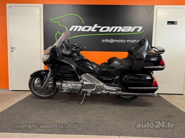 Black Honda GL 1800 2001 in Tartu, with an engine capacity of 1.80 L and mileage of 47 thousand km for 7290 €, photo 7 on AUTOMOTO.COM.LV