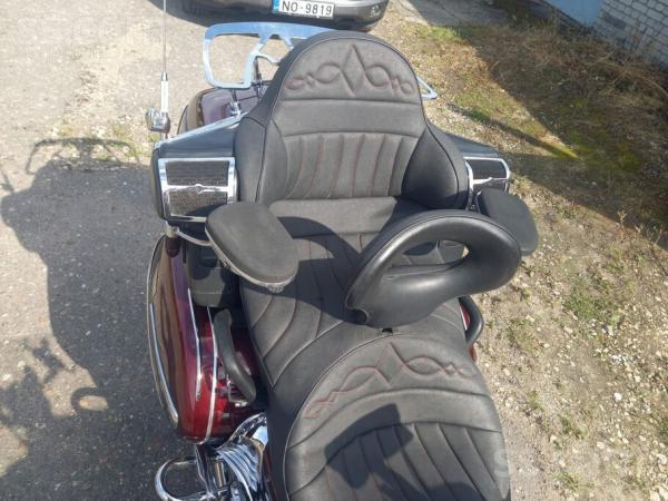 Хонда GL 1800 2008 в Рига на AUTOMOTO.COM.LV Хонда GL 1800 2008 в Рига, объемом двигателя 1.80 л и пробегом 0 тыс. км за 10550 €, фото 8 на AUTOMOTO.COM.LV