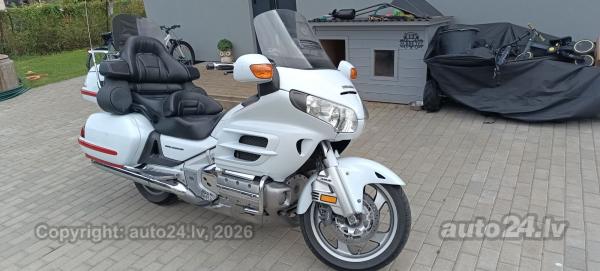 Белый Хонда GL 1800 2009 в Маарду, объемом двигателя 1.80 л и пробегом 72 тыс. км за 9999 €, фото 1 на AUTOMOTO.COM.LV