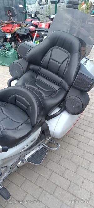 Белый Хонда GL 1800 2009 в Маарду, объемом двигателя 1.80 л и пробегом 72 тыс. км за 9999 €, фото 6 на AUTOMOTO.COM.LV