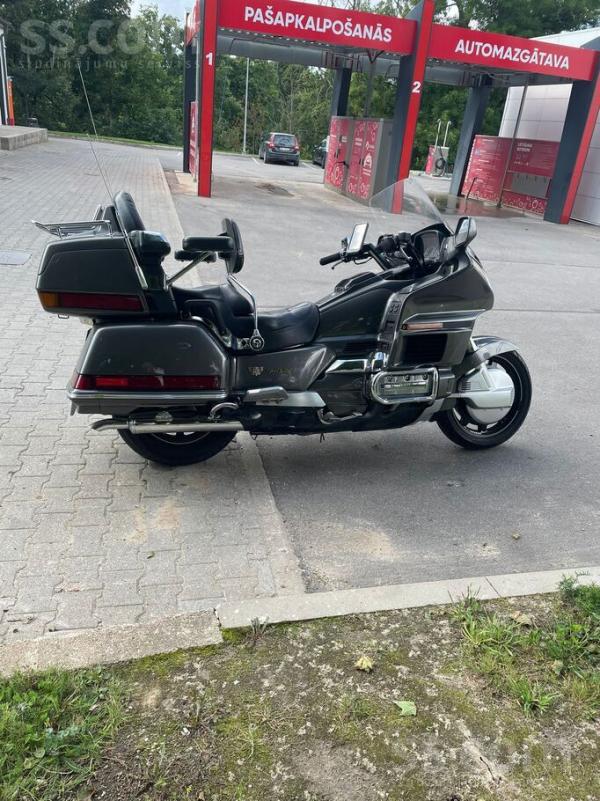 Honda Gold wing 1988 Rīga, ar dzinēja tilpumu 1.50 L un nobraukumu 0 tūkst. km par 6200 €, foto 1 vietnē AUTOMOTO.COM.LV