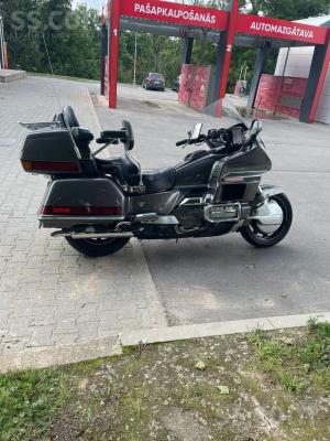 Honda Gold wing 1988 Rīga, ar dzinēja tilpumu 1.50 L un nobraukumu 0 tūkst. km par 6200 €, foto 1 vietnē AUTOMOTO.COM.LV