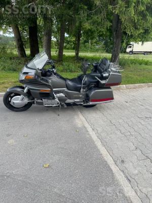 Honda Gold wing 1988 Rīga, ar dzinēja tilpumu 1.50 L un nobraukumu 0 tūkst. km par 6200 €, foto 4 vietnē AUTOMOTO.COM.LV