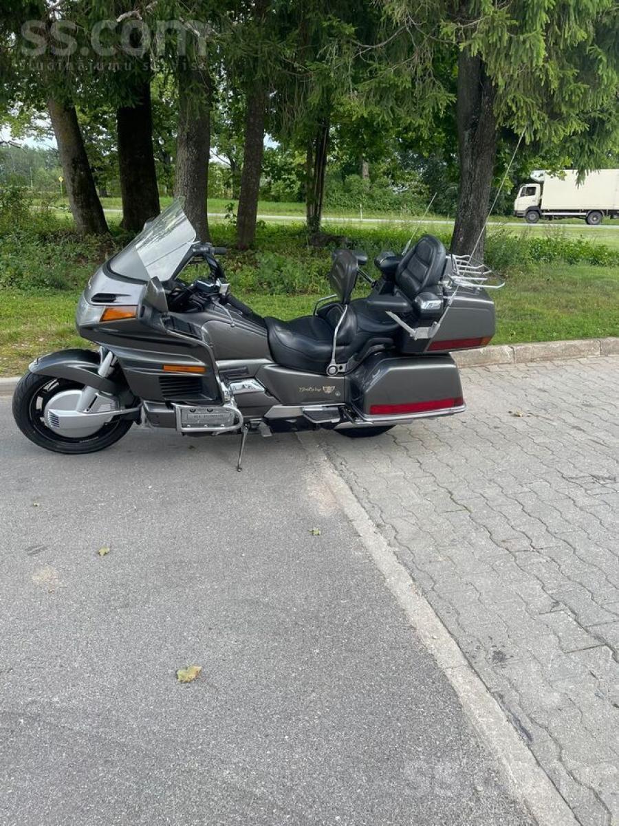 Honda Gold wing 1988 Rīga, ar dzinēja tilpumu 1.50 L un nobraukumu 0 tūkst. km par 6200 €, foto 4 vietnē AUTOMOTO.COM.LV