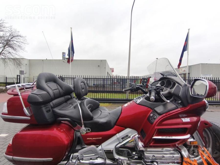 Хонда Gold wing 2004 в Рига, объемом двигателя 1.80 л и пробегом 0 тыс. км за 8100 €, фото 2 на AUTOMOTO.COM.LV