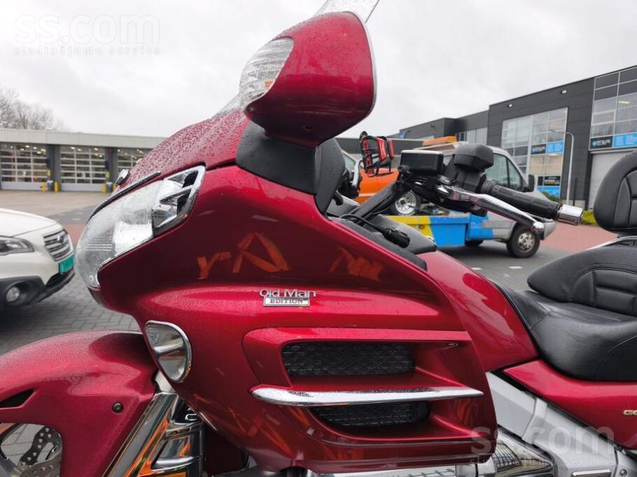Хонда Gold wing 2004 в Рига, объемом двигателя 1.80 л и пробегом 0 тыс. км за 8100 €, фото 5 на AUTOMOTO.COM.LV