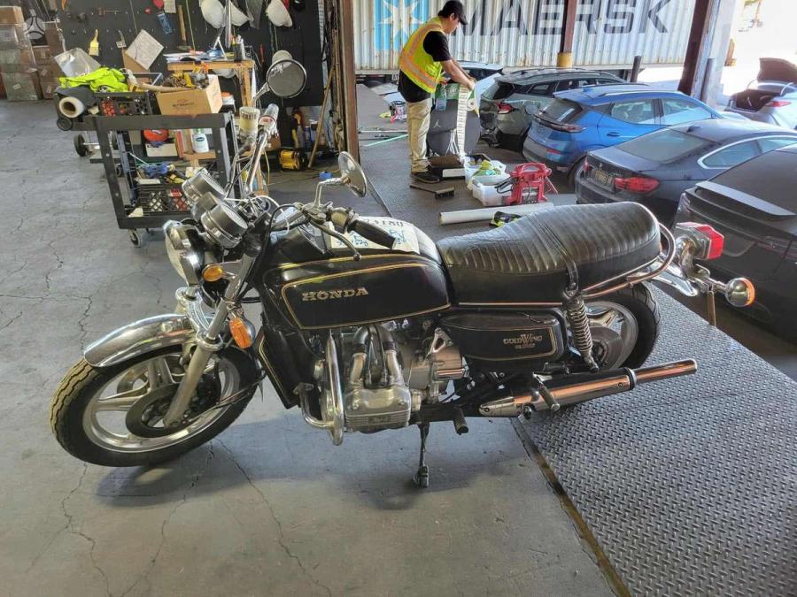 Black Honda Goldwing 1978 in Kaunas, with an engine capacity of 1.10 L and mileage of 33 thousand km for 3875 €, photo 1 on AUTOMOTO.COM.LV