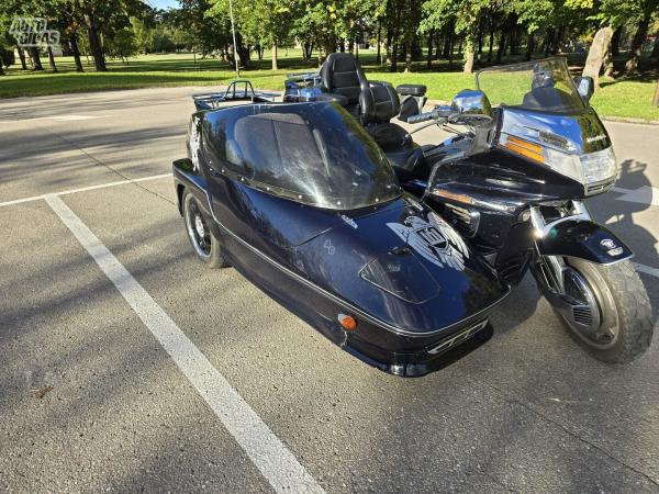 Melns Honda Goldwing 1998 Mažeikiai, ar dzinēja tilpumu 1.50 L un nobraukumu 70 tūkst. km par 11999 €, foto 8 vietnē AUTOMOTO.COM.LV