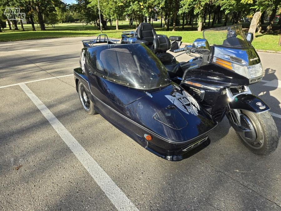 Melns Honda Goldwing 1998 Mažeikiai, ar dzinēja tilpumu 1.50 L un nobraukumu 70 tūkst. km par 11999 €, foto 8 vietnē AUTOMOTO.COM.LV