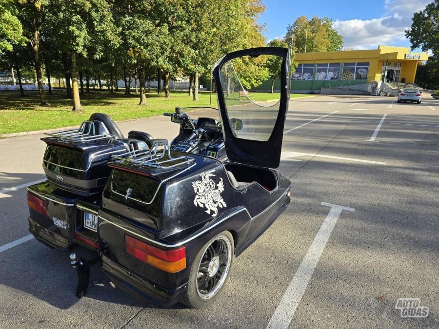 Melns Honda Goldwing 1998 Mažeikiai, ar dzinēja tilpumu 1.50 L un nobraukumu 70 tūkst. km par 11999 €, foto 9 vietnē AUTOMOTO.COM.LV