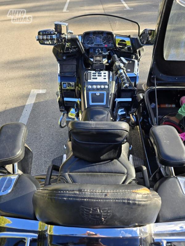Melns Honda Goldwing 1998 Mažeikiai, ar dzinēja tilpumu 1.50 L un nobraukumu 70 tūkst. km par 11999 €, foto 11 vietnē AUTOMOTO.COM.LV