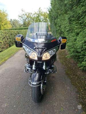 Black Honda Goldwing 2007 in Rokiskis, with an engine capacity of 1.80 L and mileage of 59 thousand km for 8500 €, photo 7 on AUTOMOTO.COM.LV