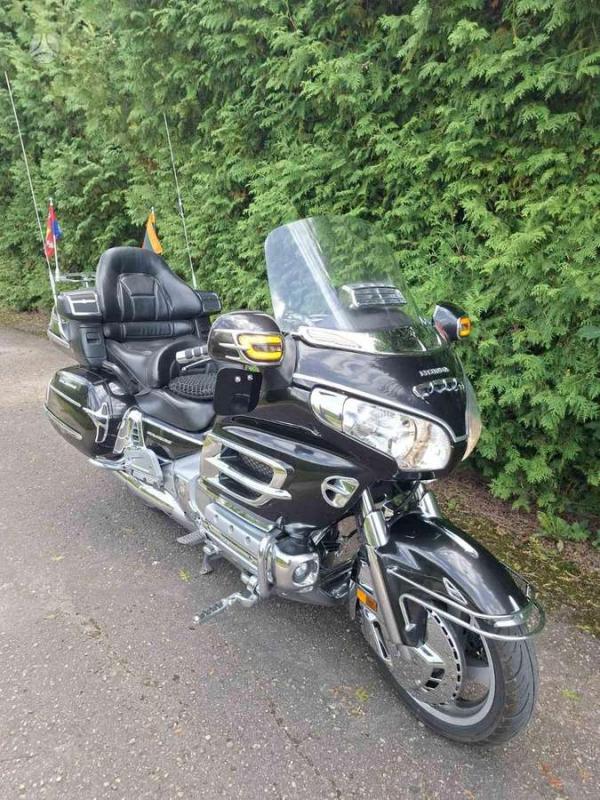 Honda Goldwing 2007 in Rokiskis on AUTOMOTO.COM.LV Black Honda Goldwing 2007 in Rokiskis, with an engine capacity of 1.80 L and mileage of 59 thousand km for 8500 €, photo 9 on AUTOMOTO.COM.LV