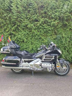 Black Honda Goldwing 2007 in Rokiskis, with an engine capacity of 1.80 L and mileage of 59 thousand km for 8500 €, photo 10 on AUTOMOTO.COM.LV