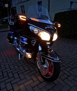 Black Honda Goldwing 2007 in Rokiskis, with an engine capacity of 1.80 L and mileage of 59 thousand km for 8500 €, photo 13 on AUTOMOTO.COM.LV