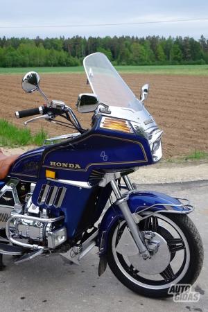 Zils Honda Goldwing 1981 Akmenė, ar dzinēja tilpumu 1.10 L un nobraukumu 110 tūkst. km par 2650 €, foto 7 vietnē AUTOMOTO.COM.LV