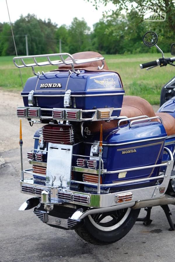 Blue Honda Goldwing 1981 in Akmene, with an engine capacity of 1.10 L and mileage of 110 thousand km for 2650 €, photo 8 on AUTOMOTO.COM.LV