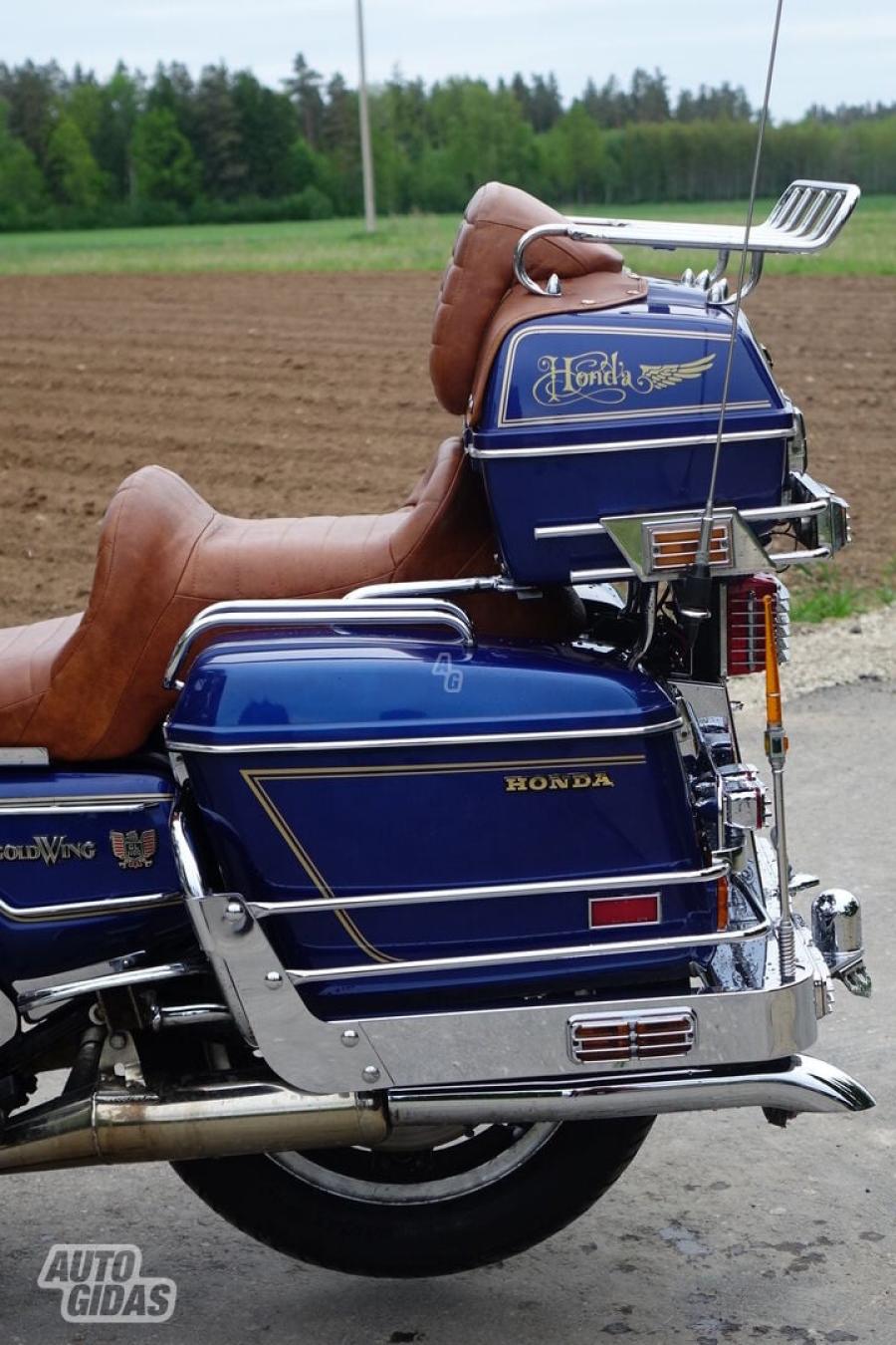 Zils Honda Goldwing 1981 Akmenė, ar dzinēja tilpumu 1.10 L un nobraukumu 110 tūkst. km par 2650 €, foto 10 vietnē AUTOMOTO.COM.LV