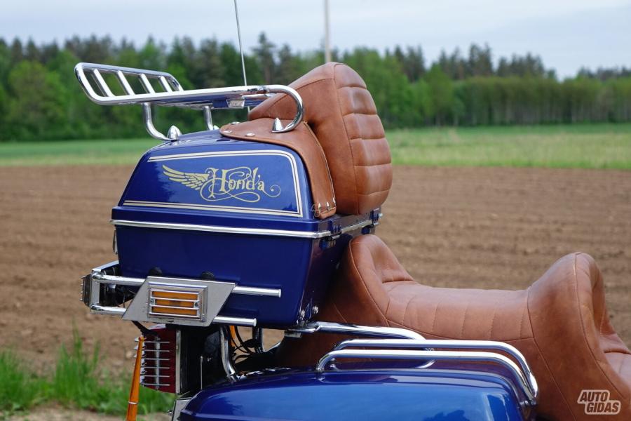 Zils Honda Goldwing 1981 Akmenė, ar dzinēja tilpumu 1.10 L un nobraukumu 110 tūkst. km par 2650 €, foto 15 vietnē AUTOMOTO.COM.LV