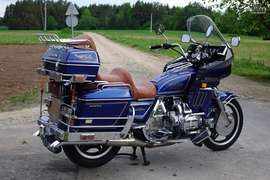 Zils Honda Goldwing 1981 Akmenė, ar dzinēja tilpumu 1.10 L un nobraukumu 110 tūkst. km par 2650 €, foto 17 vietnē AUTOMOTO.COM.LV