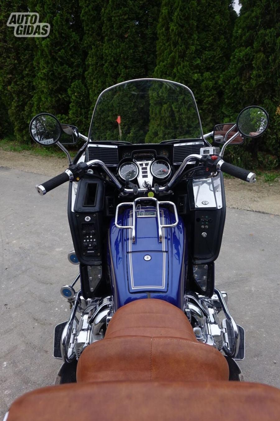 Zils Honda Goldwing 1981 Akmenė, ar dzinēja tilpumu 1.10 L un nobraukumu 110 tūkst. km par 2650 €, foto 18 vietnē AUTOMOTO.COM.LV