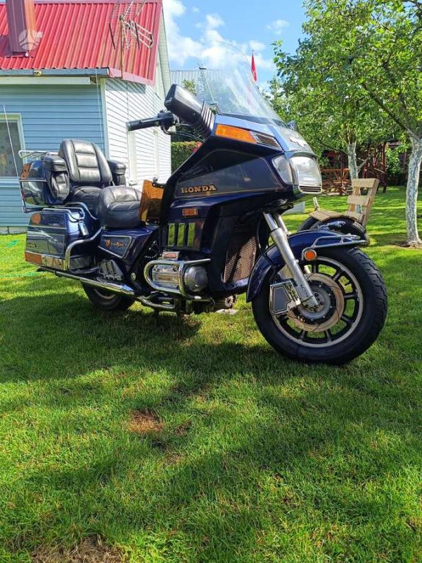 Zils Honda Goldwing 1986 Viļņa, ar dzinēja tilpumu 1.20 L un nobraukumu 92 tūkst. km par 2450 €, foto 8 vietnē AUTOMOTO.COM.LV