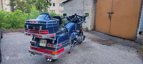 Blue Honda Goldwing 1987 in Vilnius, with an engine capacity of 1.20 L and mileage of 50 thousand km for 3000 €, photo 2 on AUTOMOTO.COM.LV