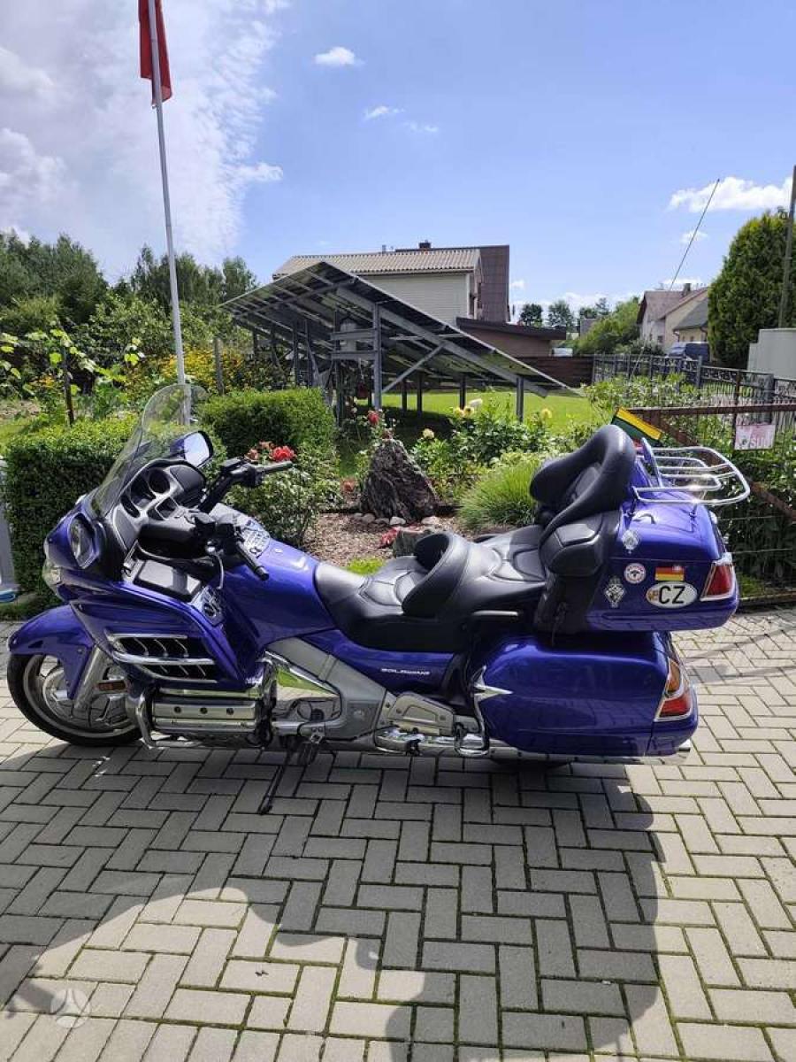 Blue Honda Goldwing 2005 in Siauliai, with an engine capacity of 1.83 L and mileage of 59 thousand km for 7150 €, photo 4 on AUTOMOTO.COM.LV