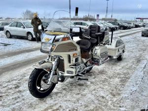 Brown Honda Goldwing 1986 in Vilnius, with an engine capacity of 1.20 L and mileage of 138 thousand km for 6999 €, photo 13 on AUTOMOTO.COM.LV