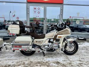 Brown Honda Goldwing 1986 in Vilnius, with an engine capacity of 1.20 L and mileage of 138 thousand km for 6999 €, photo 14 on AUTOMOTO.COM.LV