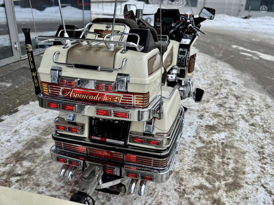 Brown Honda Goldwing 1986 in Vilnius, with an engine capacity of 1.20 L and mileage of 138 thousand km for 6999 €, photo 32 on AUTOMOTO.COM.LV