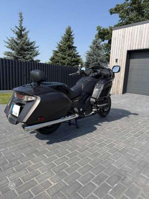 Brown Honda Goldwing 2013 in Ukmerge, with an engine capacity of 1.80 L and mileage of 71 thousand km for 9600 €, photo 5 on AUTOMOTO.COM.LV
