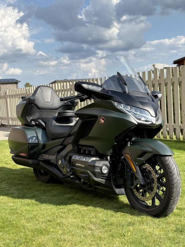 Зеленый Хонда Goldwing 2020 в Паневежис, объемом двигателя 1.80 л и пробегом 82 тыс. км за 19200 €, фото 1 на AUTOMOTO.COM.LV