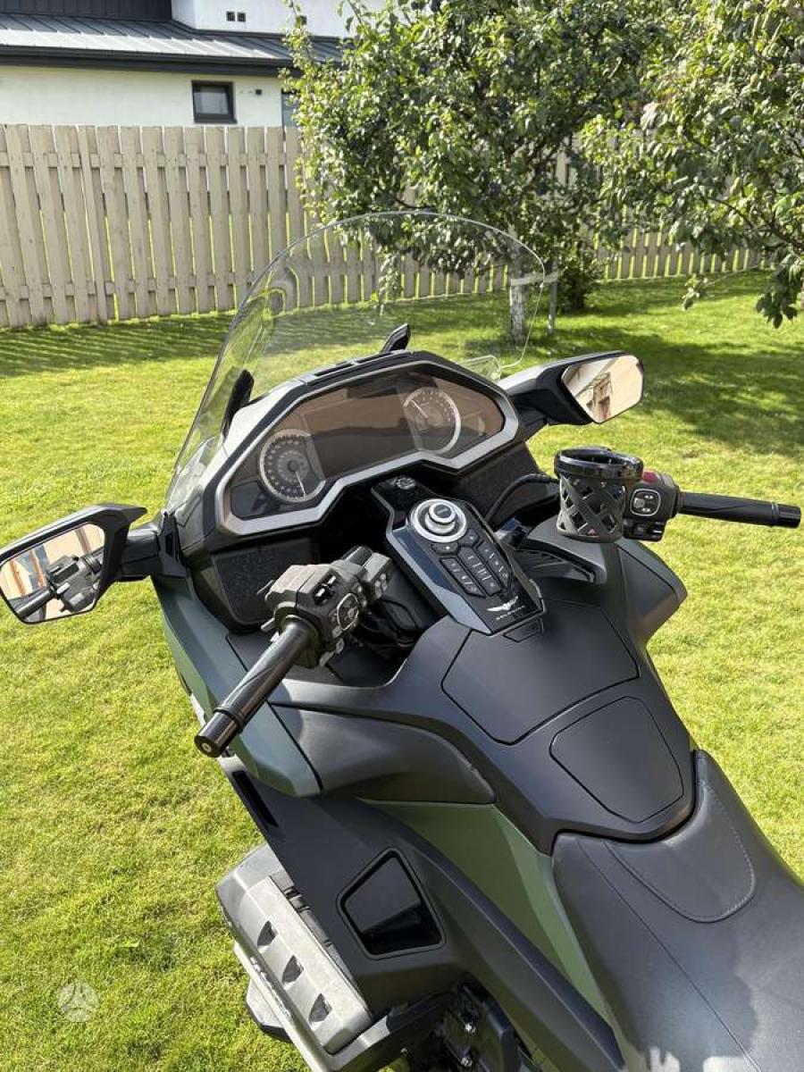 Зеленый Хонда Goldwing 2020 в Паневежис, объемом двигателя 1.80 л и пробегом 82 тыс. км за 19200 €, фото 5 на AUTOMOTO.COM.LV