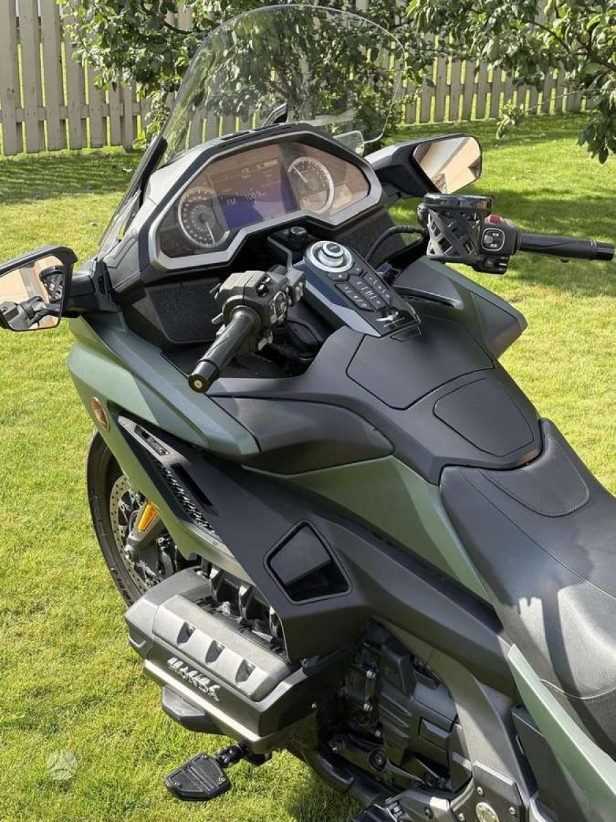 Зеленый Хонда Goldwing 2020 в Паневежис, объемом двигателя 1.80 л и пробегом 82 тыс. км за 19200 €, фото 6 на AUTOMOTO.COM.LV