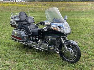 Pelēks Honda Goldwing 1989 Viļņa, ar dzinēja tilpumu 1.51 L un nobraukumu 96 tūkst. km par 2500 €, foto 6 vietnē AUTOMOTO.COM.LV