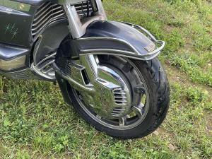 Pelēks Honda Goldwing 1989 Viļņa, ar dzinēja tilpumu 1.51 L un nobraukumu 96 tūkst. km par 2500 €, foto 13 vietnē AUTOMOTO.COM.LV