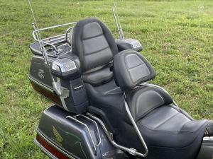 Pelēks Honda Goldwing 1989 Viļņa, ar dzinēja tilpumu 1.51 L un nobraukumu 96 tūkst. km par 2500 €, foto 23 vietnē AUTOMOTO.COM.LV
