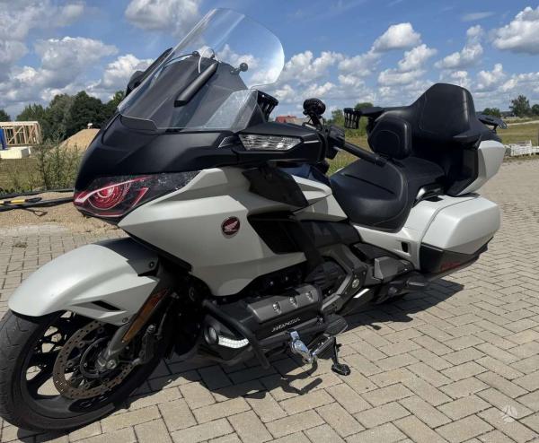 Grey Honda Goldwing 2019 in Alytus, with an engine capacity of 1.83 L and mileage of 41 thousand km for 19900 €, photo 6 on AUTOMOTO.COM.LV