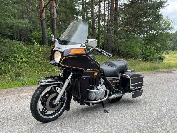 Honda Goldwing 1981 in Kaunas, with an engine capacity of 1.10 L and mileage of 94 thousand km for 2350 €, photo 2 on AUTOMOTO.COM.LV