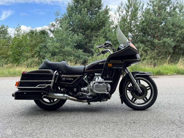Honda Goldwing 1981 in Kaunas, with an engine capacity of 1.10 L and mileage of 94 thousand km for 2350 €, photo 5 on AUTOMOTO.COM.LV