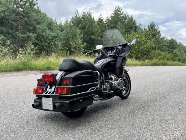 Honda Goldwing 1981 in Kaunas, with an engine capacity of 1.10 L and mileage of 94 thousand km for 2350 €, photo 6 on AUTOMOTO.COM.LV