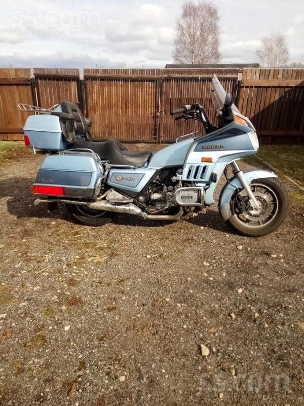 Honda Goldwing 1985 Rīga, ar dzinēja tilpumu 1.20 L un nobraukumu 0 tūkst. km par 2850 €, foto 2 vietnē AUTOMOTO.COM.LV
